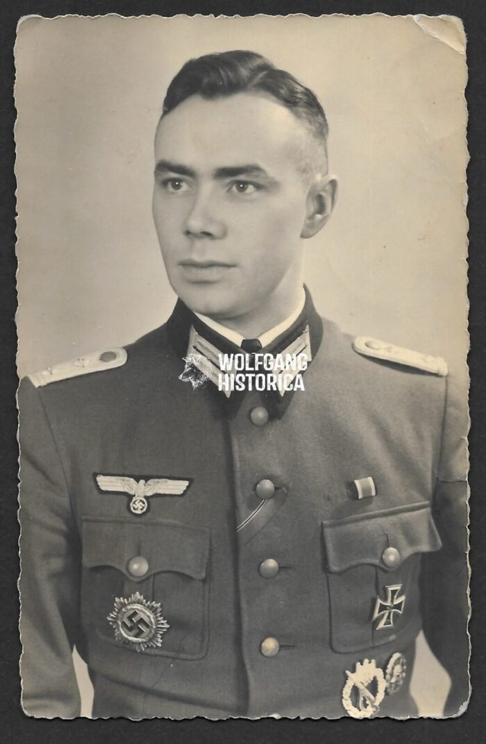 Portrait of Wehrmacht Hauptmann wearing Deutsches Kreuz in Gold ...