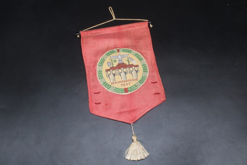 Original NSDAP Reichsparteitag 1937 Table / Wall Flag – Wolfgang Historica